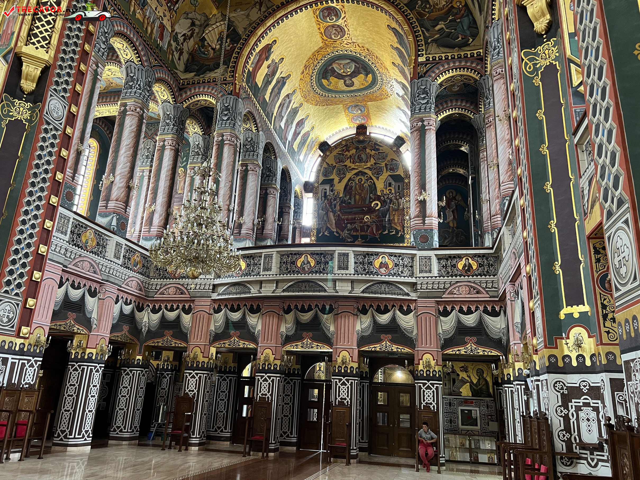 Catedrala Sfânta Treime din Arad. Galerie Foto – Imagini cu Obiective Turistice